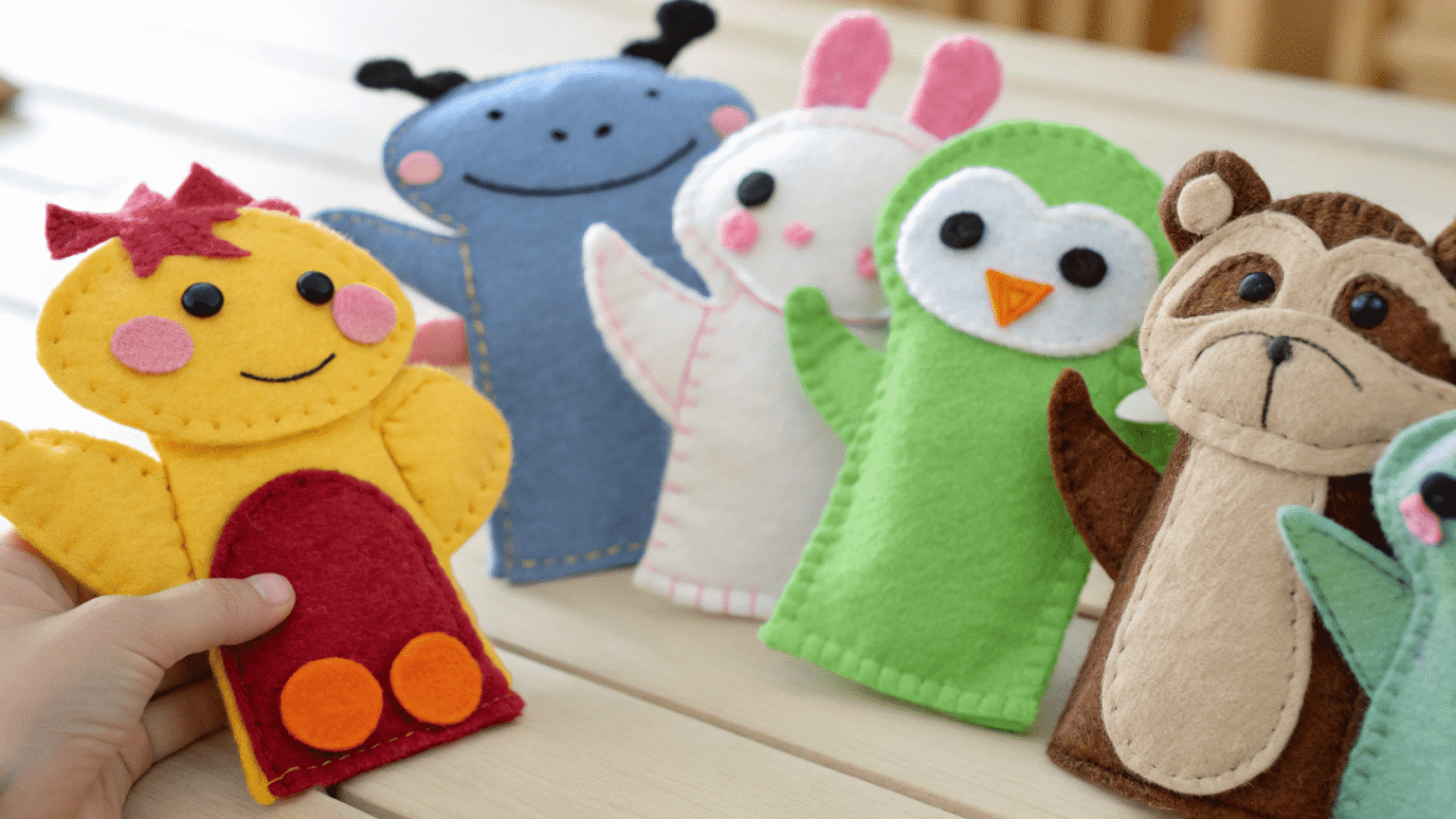 18+ Felt DIY Puppets for Toddlers
